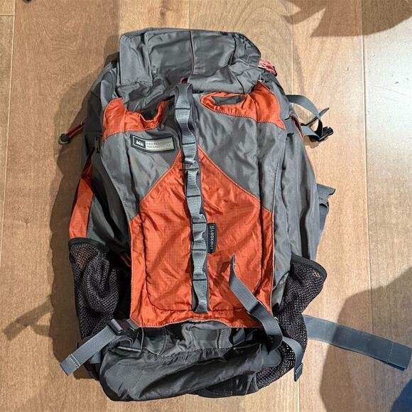 REI Lookout | Bags | Rei Lookout Hiking Backpack Unisex | Poshmark